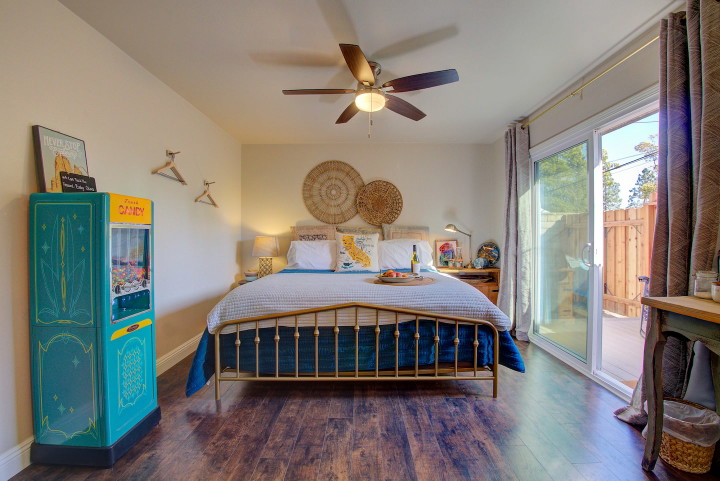 Cozy Bed & Barnyard - Santa Paula, CA