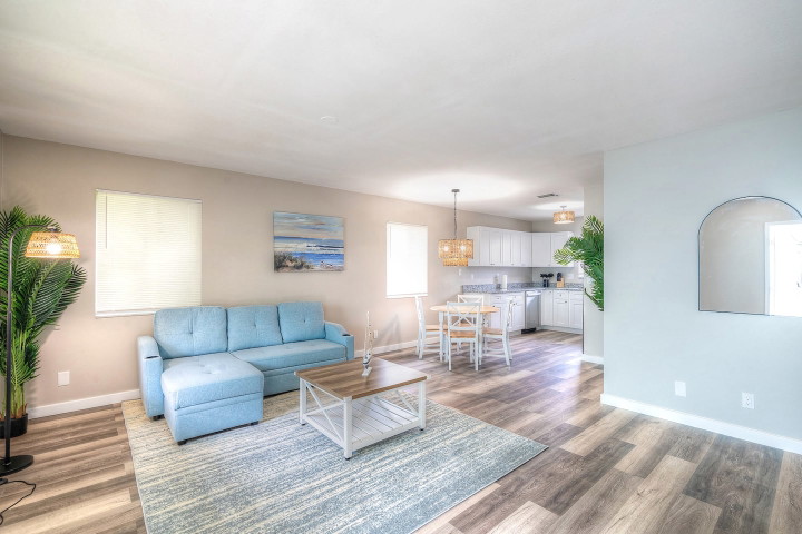 2 Br Coastal Home: 1 Mi To Beach, Walk To Eats! - Boynton Beach, FL