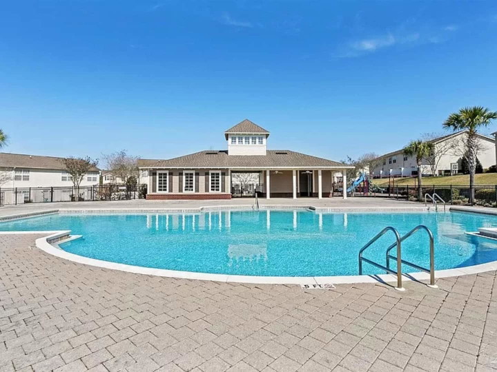 Relaxing Poolside Getaway - Holt, FL