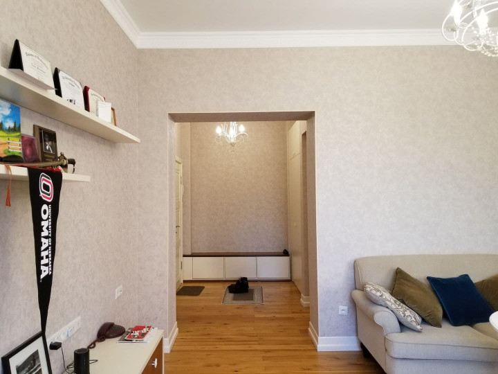 Cozy 1-bedroom Apartment In A Historic Building - Biskek