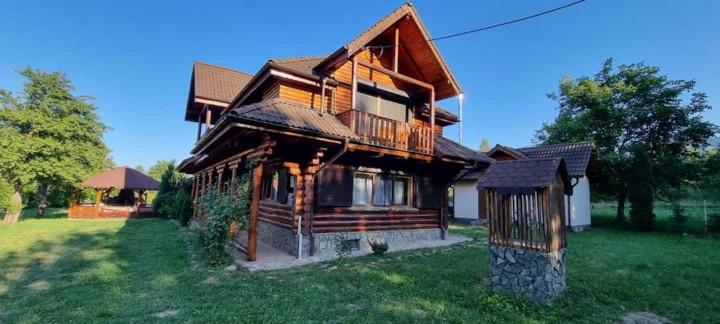 Amazing Villa In The Mountains With Jacuzzi - Victoria