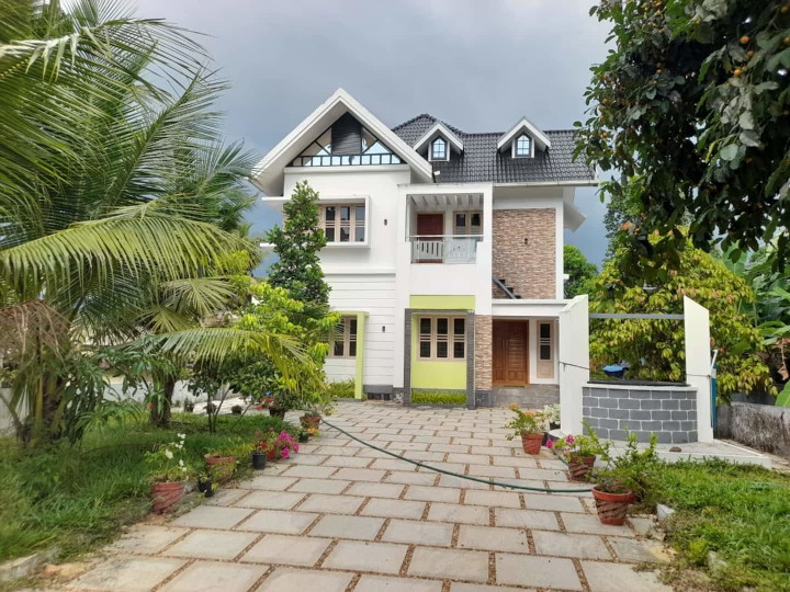 The Dream Home 
Karuveliparambil - Kottayam