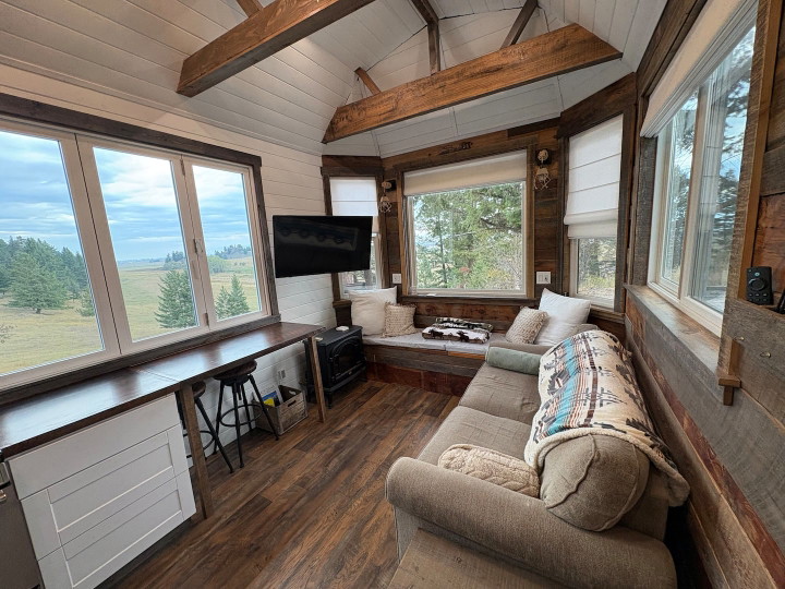 Scenic Tiny House Getaway - Views, Stars & Peace - Kalispell, MT