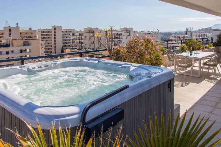 Penthouse Central Old Town Marbella, Sleeps 8, 3 Bedrooms, 4 Bathrooms, Free A/c - Marbella