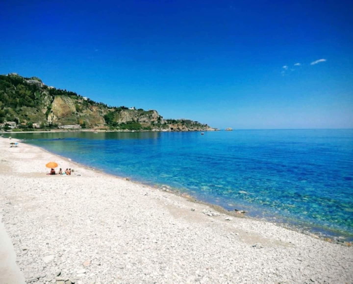 Il Giardino Blu - Overlooking The Sea Of Taormina - Taormina