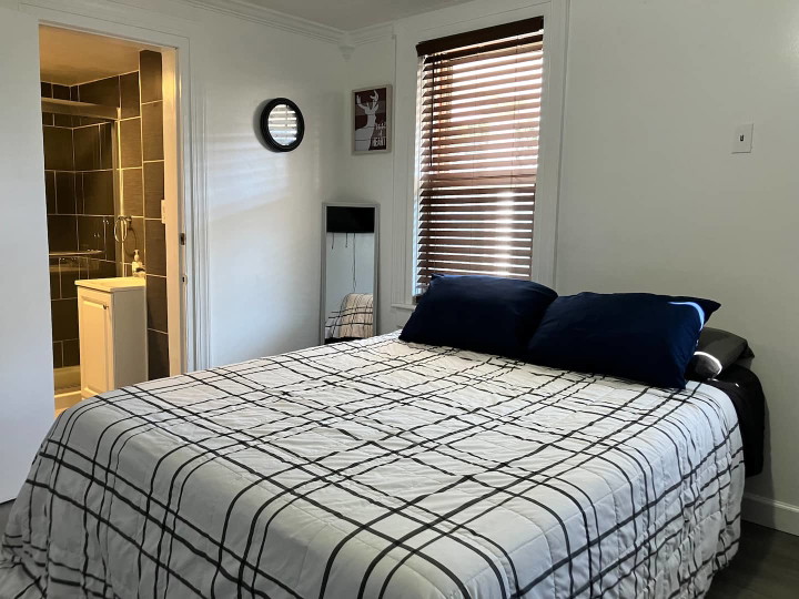New Studio Apartment Wi-fi & Free Parking - Scranton, PA