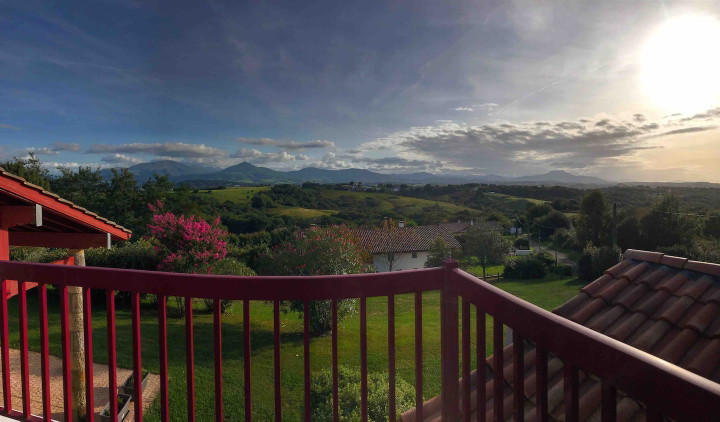 Gîte T3 Ekilore Calme Piscine Vue Sur Les Pyrénées - Cambo-les-Bains