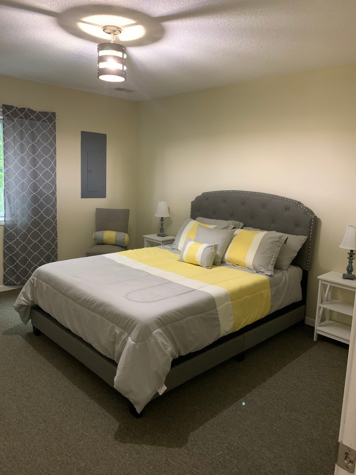 Copper Trout Loft: Downtown 2 Bedroom 1400 Sq Feet - Port Austin, MI