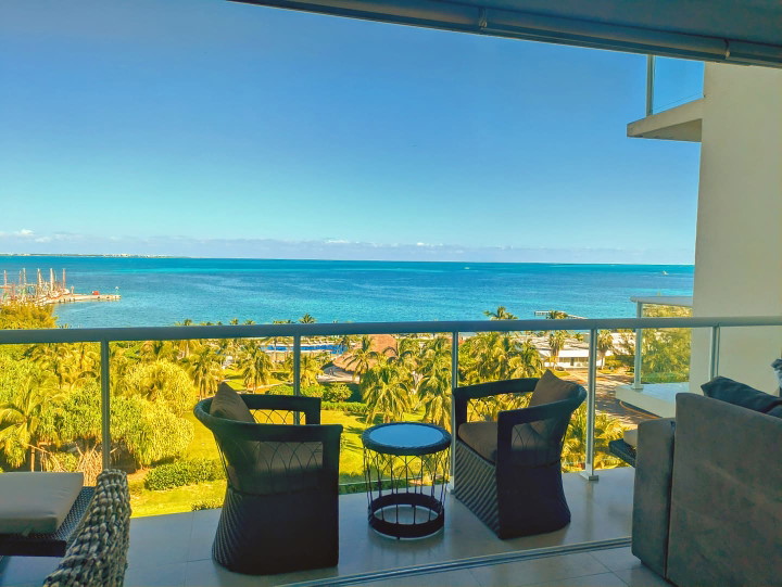 Luxury Beachfront 2br | Big Pool, Ocean-beach View - Cancún