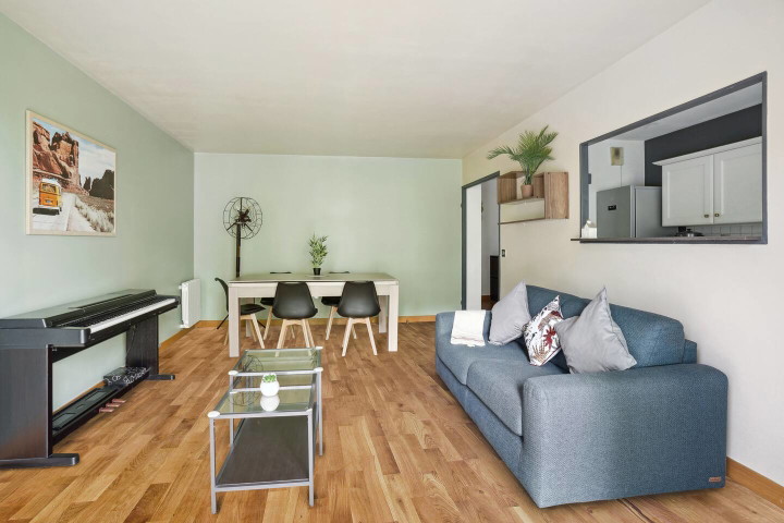 Séjour Chic Avec Terrasse Et Parking - Houilles