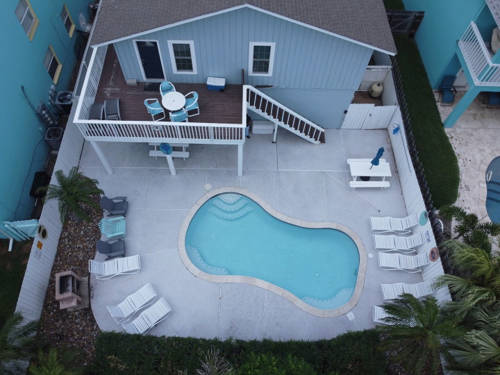 Shared Pool & Private Patio,3 Min Walk To Beach - South Padre Island