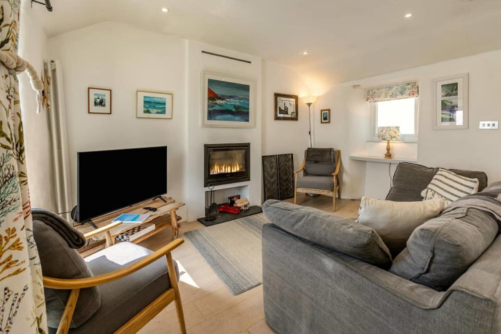 2 Bed In Porthleven (Oc-d28243) - Helston