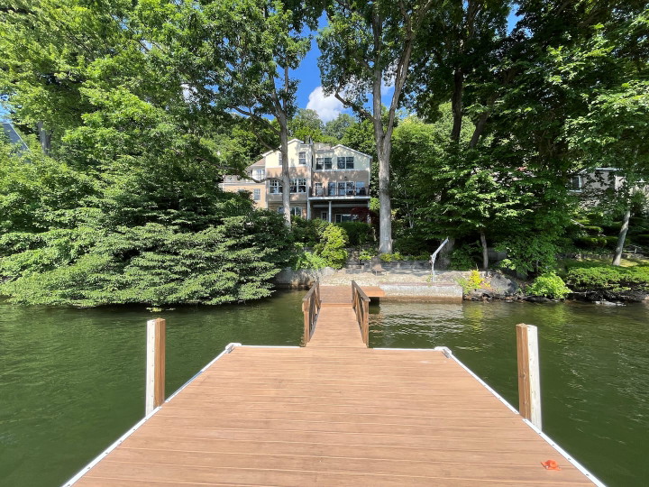 Luxury Candlewood Lakefront House - Danbury, CT