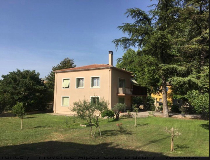 Agréable Maison En Ville Avec Jardin - Pertuis