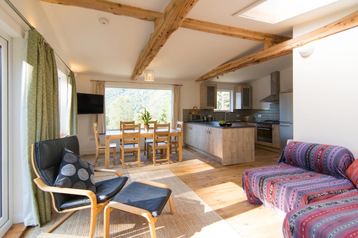 Cabin In The Wild - Loch Lomond