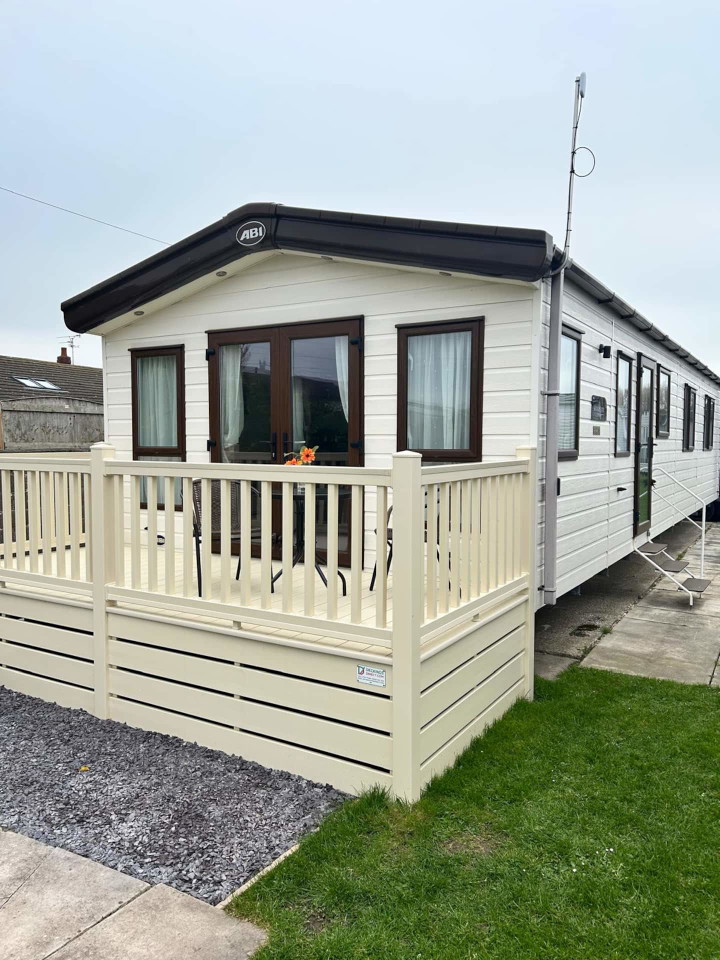 Holiday Home In Lido Beach Prestatyn By The Sea - Rhyl