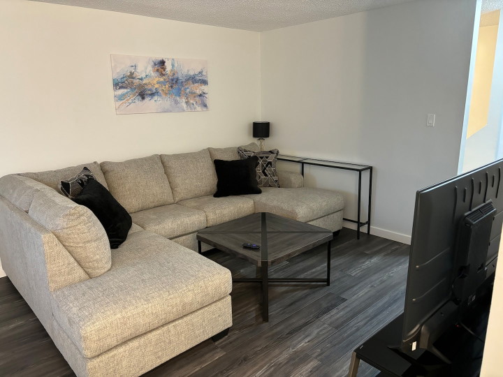 Lovely 2 Bedroom Split Level - North Battleford