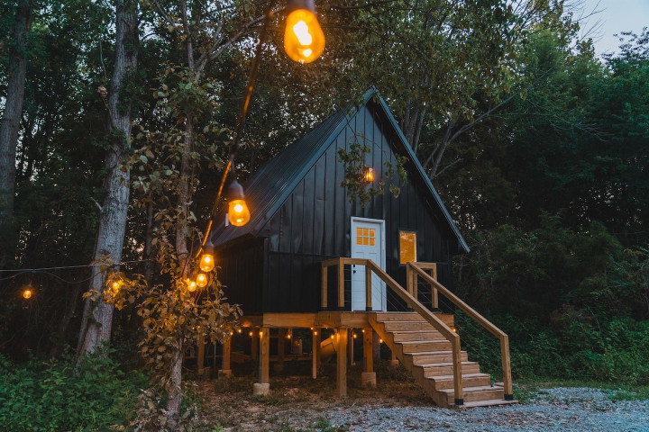 The Blonde Treehouse W/hot Tub Near Shawnee Forest - Marion, IL
