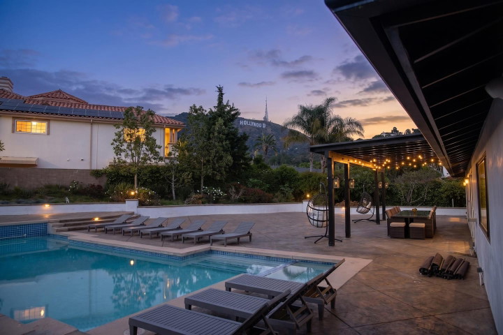 Stunning Hollywood Hills Oasis - Hollywood, CA