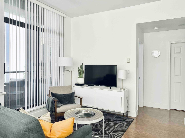 The Charlie Downtown By Comfysuites - Vancouver