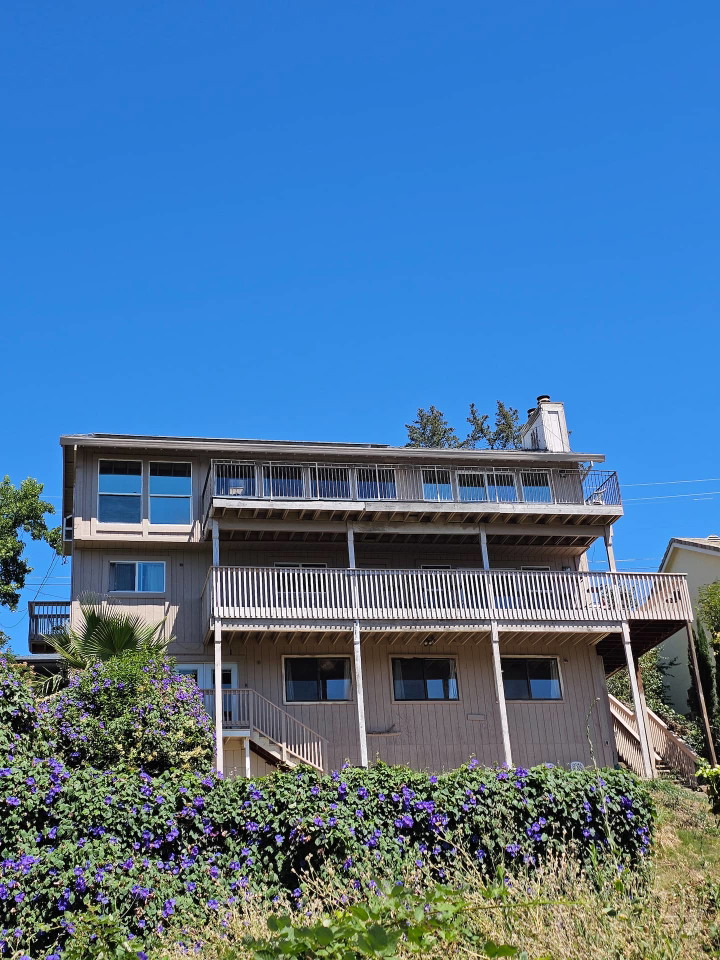 3 Bedrooms. 2 Bathrooms Lakefront On Folsom Lake - El Dorado Hills, CA