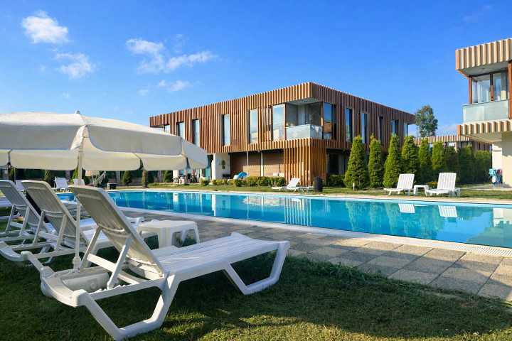 In A Secure Site - Villa Apartment | Pool And Garden Floor - Şile
