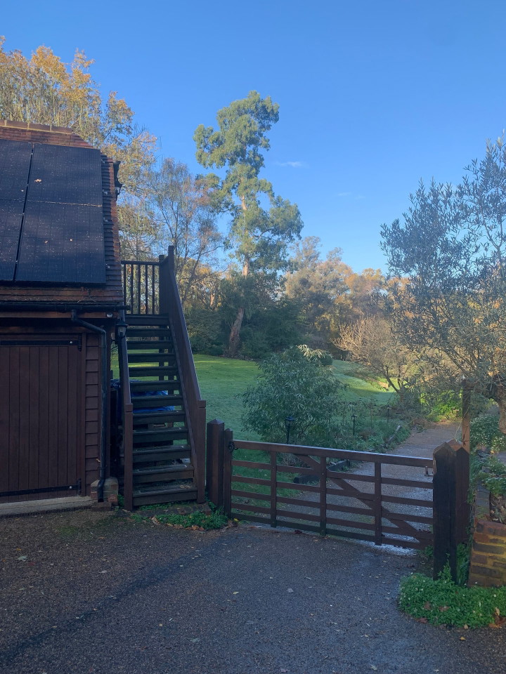 Self-contained Guest Studio Flat - Guildford