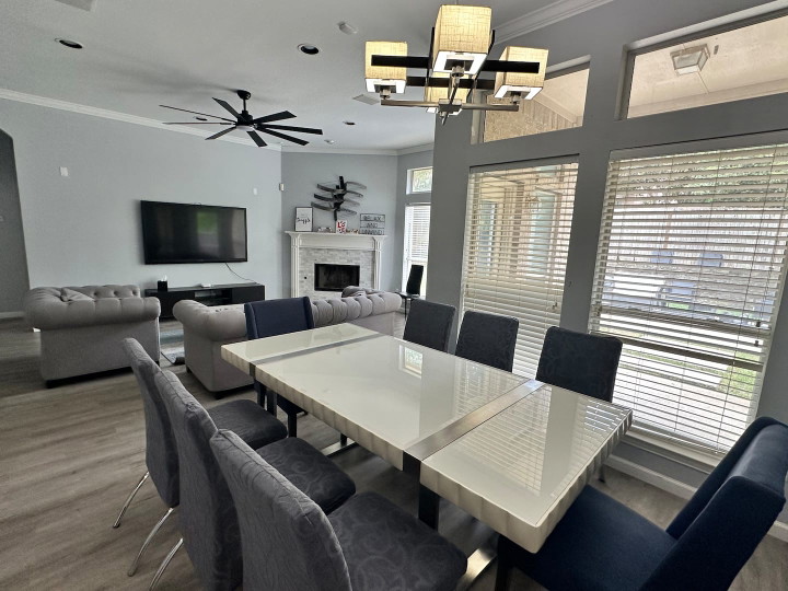 Spacious 5br Home | 9 Beds | Great For Large Group - Dallas, TX