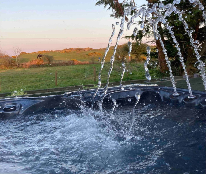 Cysgod Y Bryn - Holyhead