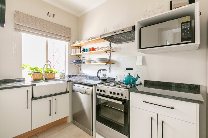 1br Linden Garden Cottage | Solar & Water Backup - Johannesburg