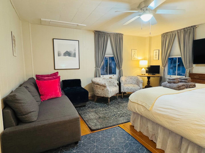 Downtown 3 Bedroom, Close To It All - Vermont