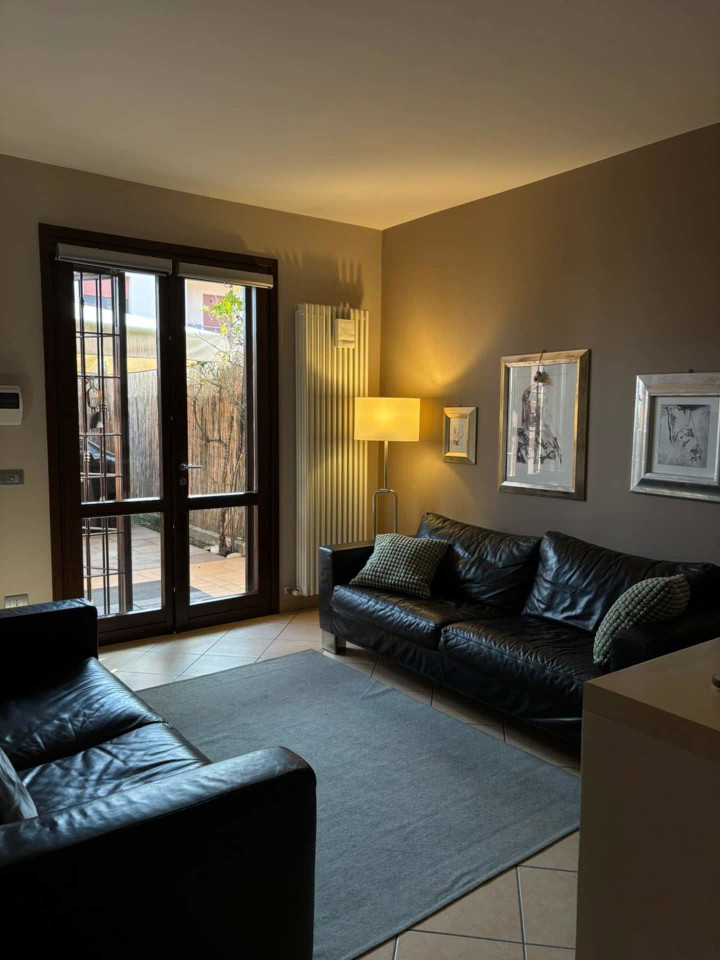 "La Casa Di Gio"
Appartamento Con Giardino Privato - Reggio Emilia
