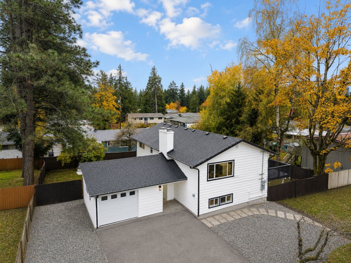 Lynnwood Luxury 6br Home | Modern & Spacious Stay - Bothell, WA