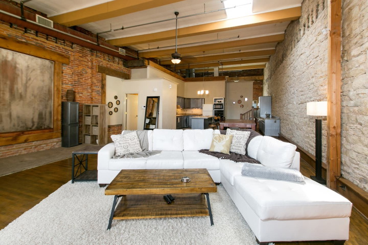 Downtown Lift Bridge Loft - Stillwater, MN
