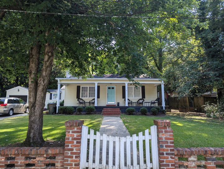 Rain Kiss Cottage - Covington, GA