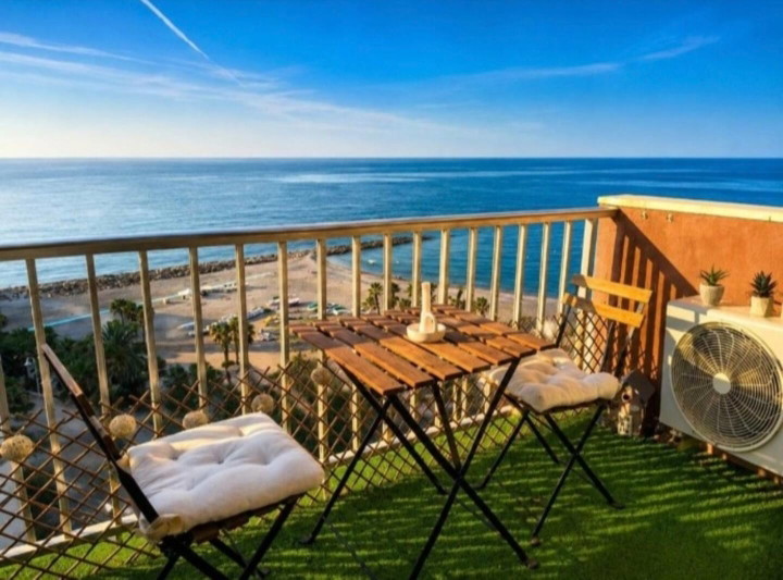 Beachfront Penthouse Studio In Almuñécar - Almuñécar