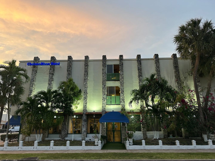 Boutique Room In Coral Gables - Miami, FL