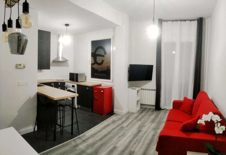 A Charming Apartment With A Garage Next To The Beach - Donostia-San Sebastian