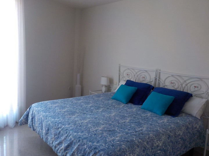 One-bedroom Apartment - Laguardia