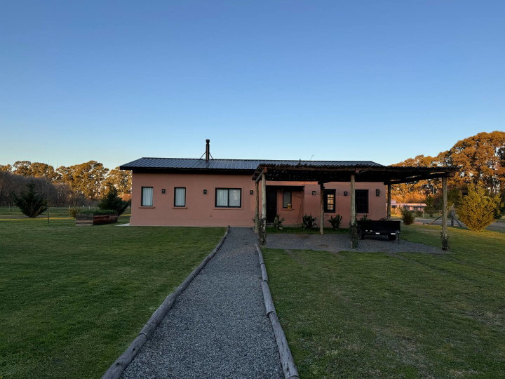 Casa La Dominga -Casa Entera Más Cuarto Con Baño - Bragado