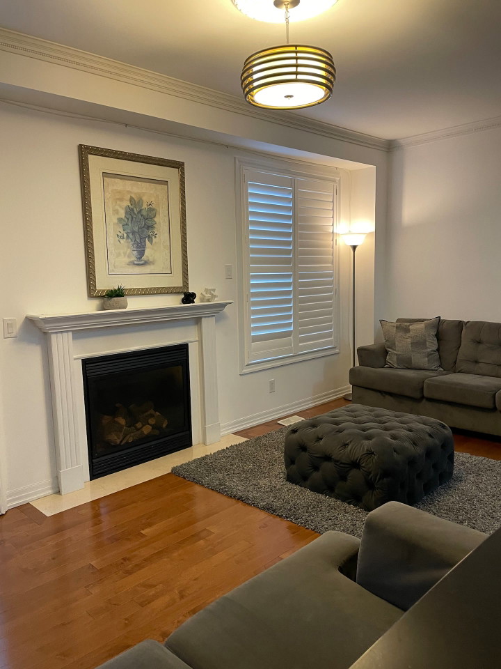 Executive End Unit Townhome - Milton
