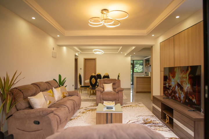 Riverside 3br All-ensuite Hse W/pool&gym - Nairobi