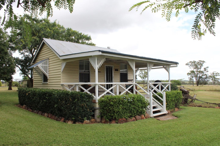 A Unique, Charming Cottage For A Couples Retreat - Bunya Mountains