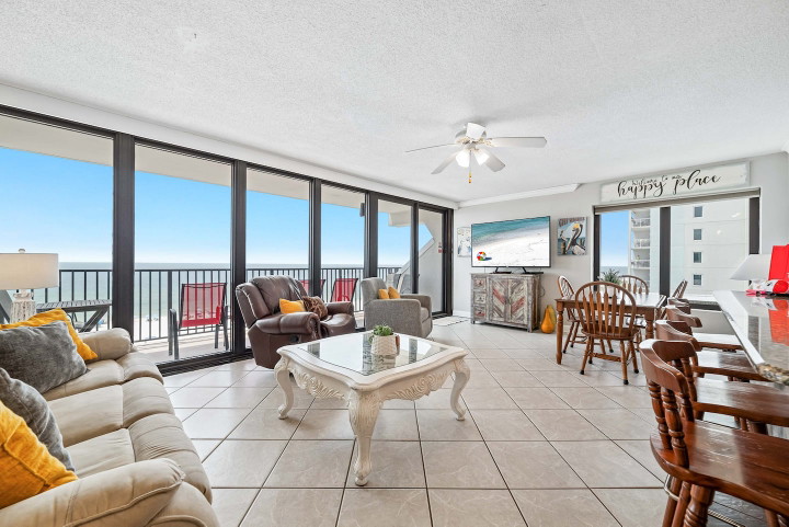 Shared Kids Pool | 2 Kings | Island Winds W 680 - Gulf Shores, AL