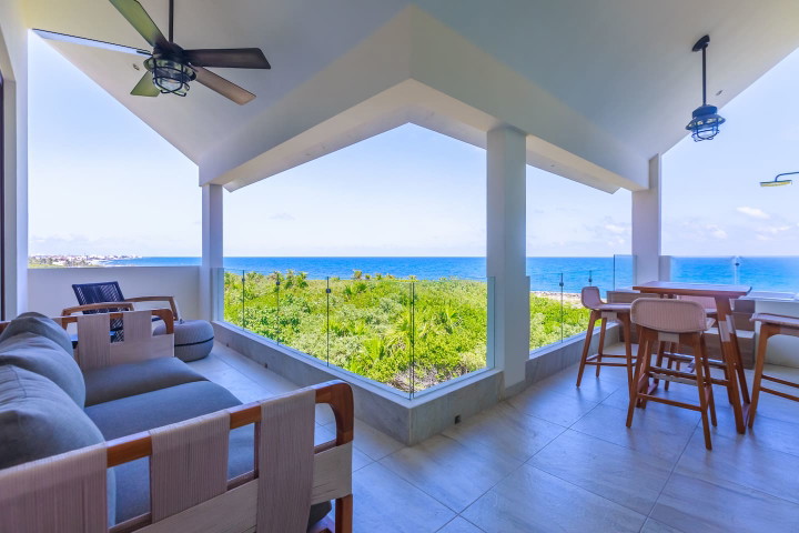 Oceanfront 6br Estate W/ Pool & Staff - Isla Mujeres