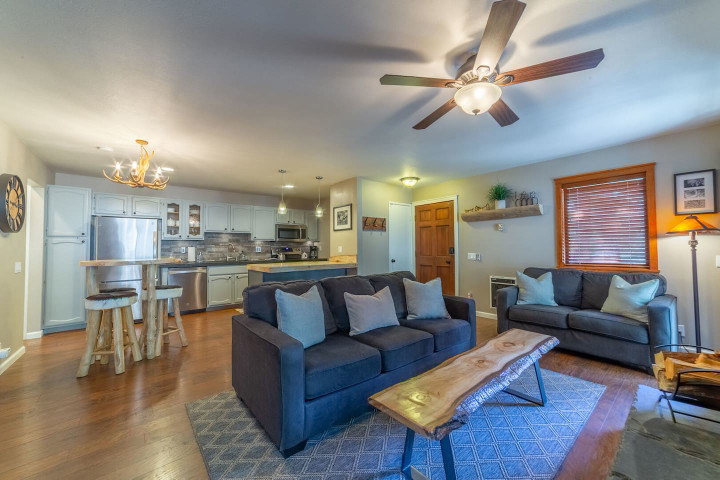 Hidden Valley Condo, Walk To The Village! Wi-fi! - Mammoth Lakes, CA