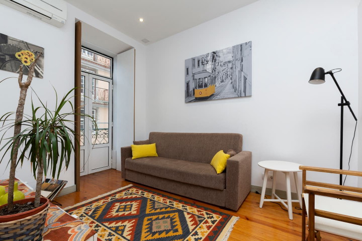 Downtown Alto-quiet Apartment - Lisbon