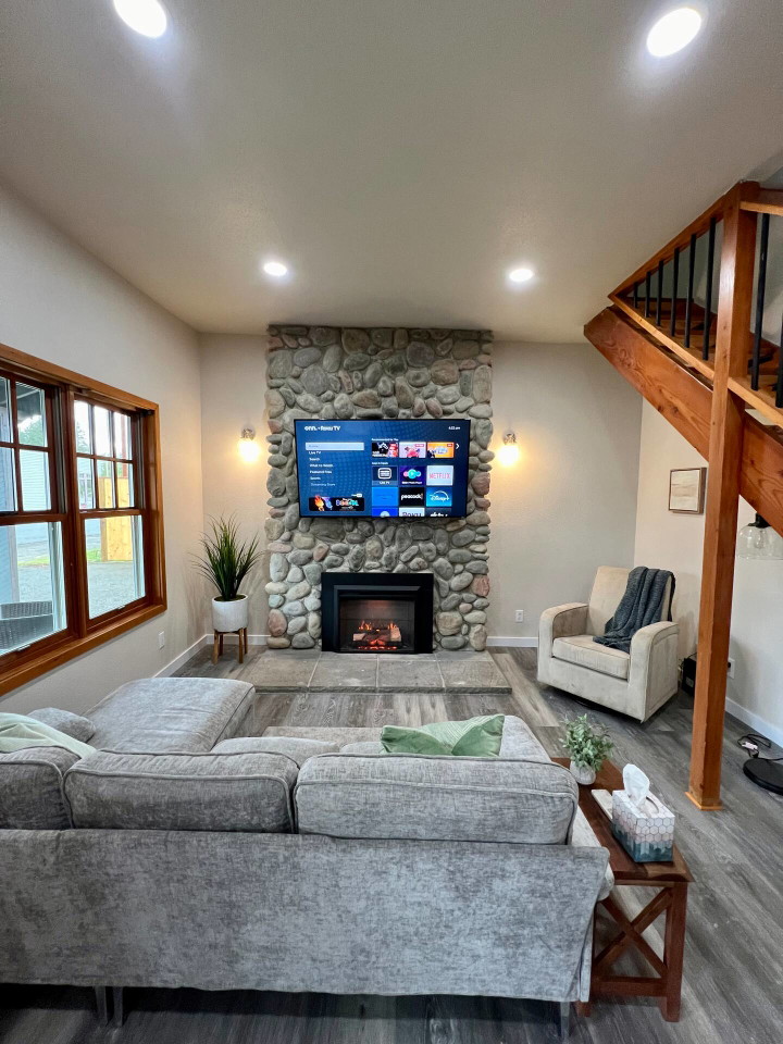 Forks Cedar House - Forks, WA