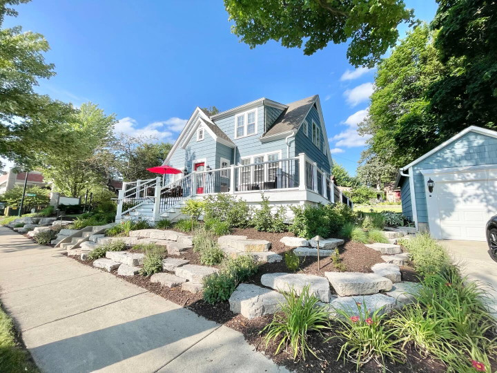 Walk To River & Downtown, Cozy Stay, Grand Porch - Bartlett, IL