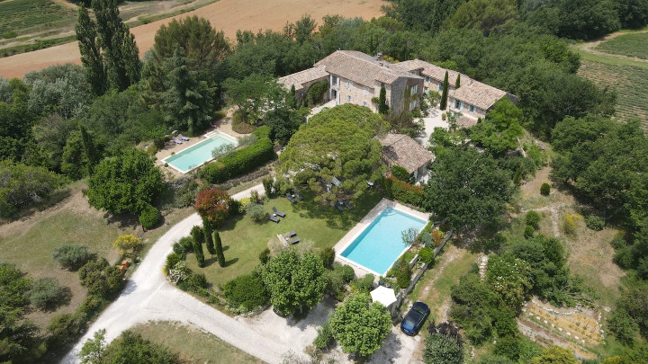 Gîte Cyprès à Roussillon, Mas Restauré Au Calme. - Bonnieux
